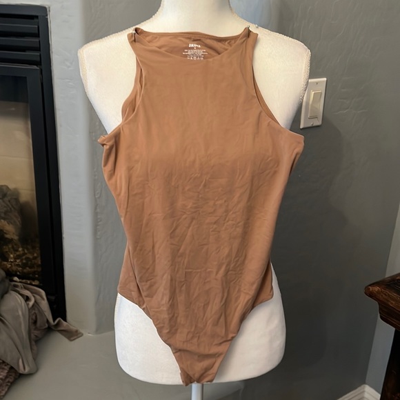 SKIMS | Tops | Skims Bodysuit | Poshmark